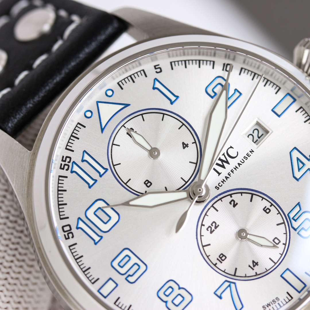 白壳 金壳0TW新品 颜值巅峰IWC旗下最耀眼的明星，IWC长动能月相专家。全新飞行员系列IW51584透底腕表。【表壳】316L精钢表壳 ...