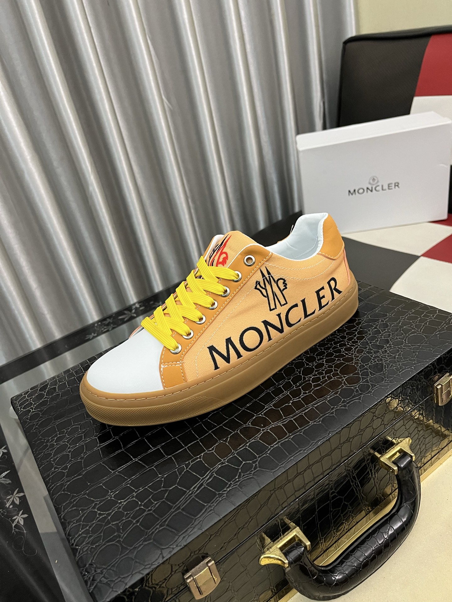 Shoes-Moncler-Yupoo brand for Gucci Bags Watches Nike Clothing Shoes ...