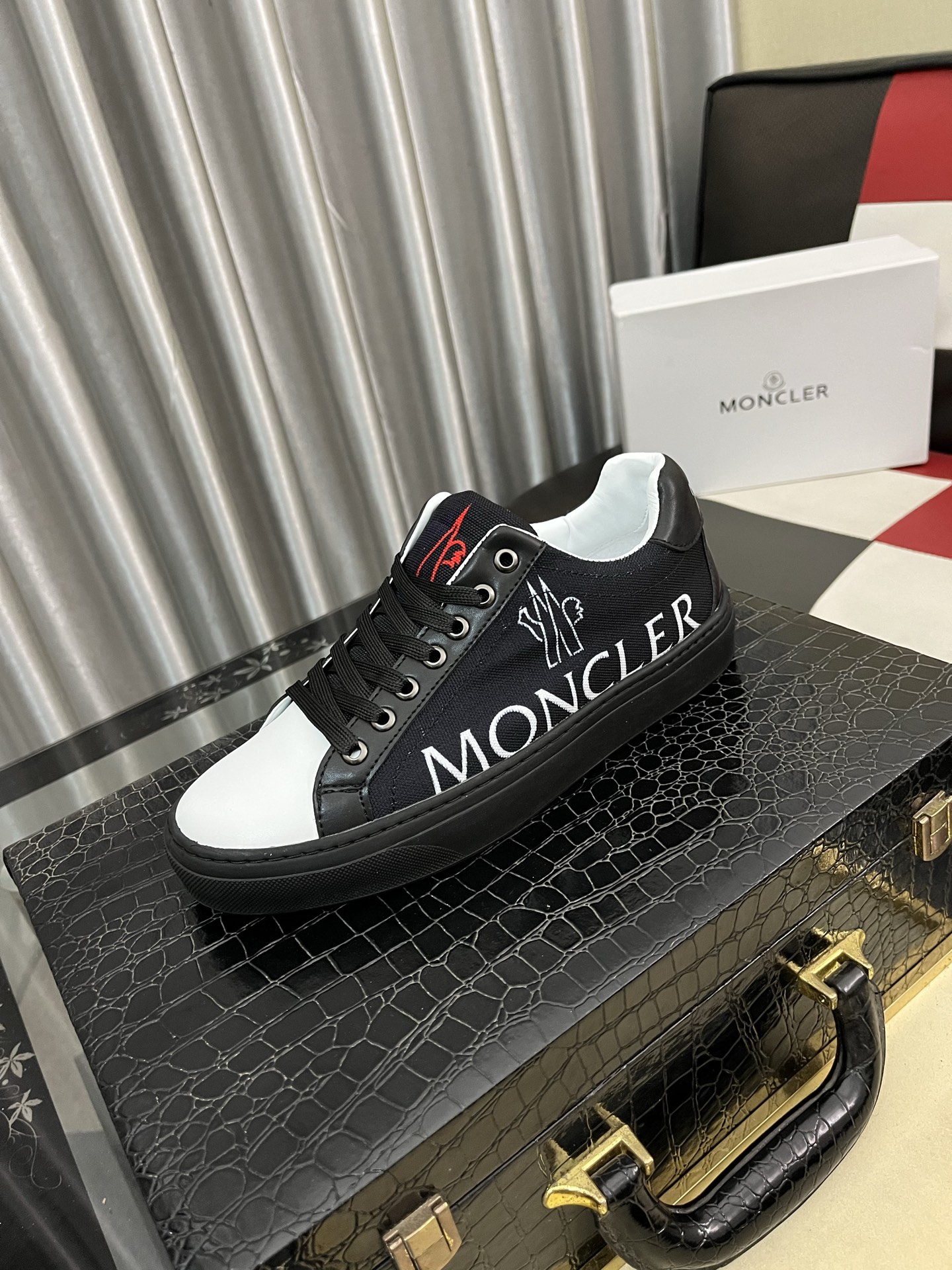 Shoes-Moncler-Yupoo brand for Gucci Bags Watches Nike Clothing Shoes ...