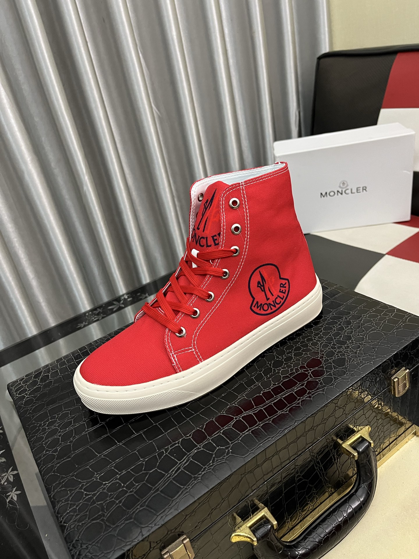 Shoes-Moncler-Yupoo brand for Gucci Bags Watches Nike Clothing Shoes ...